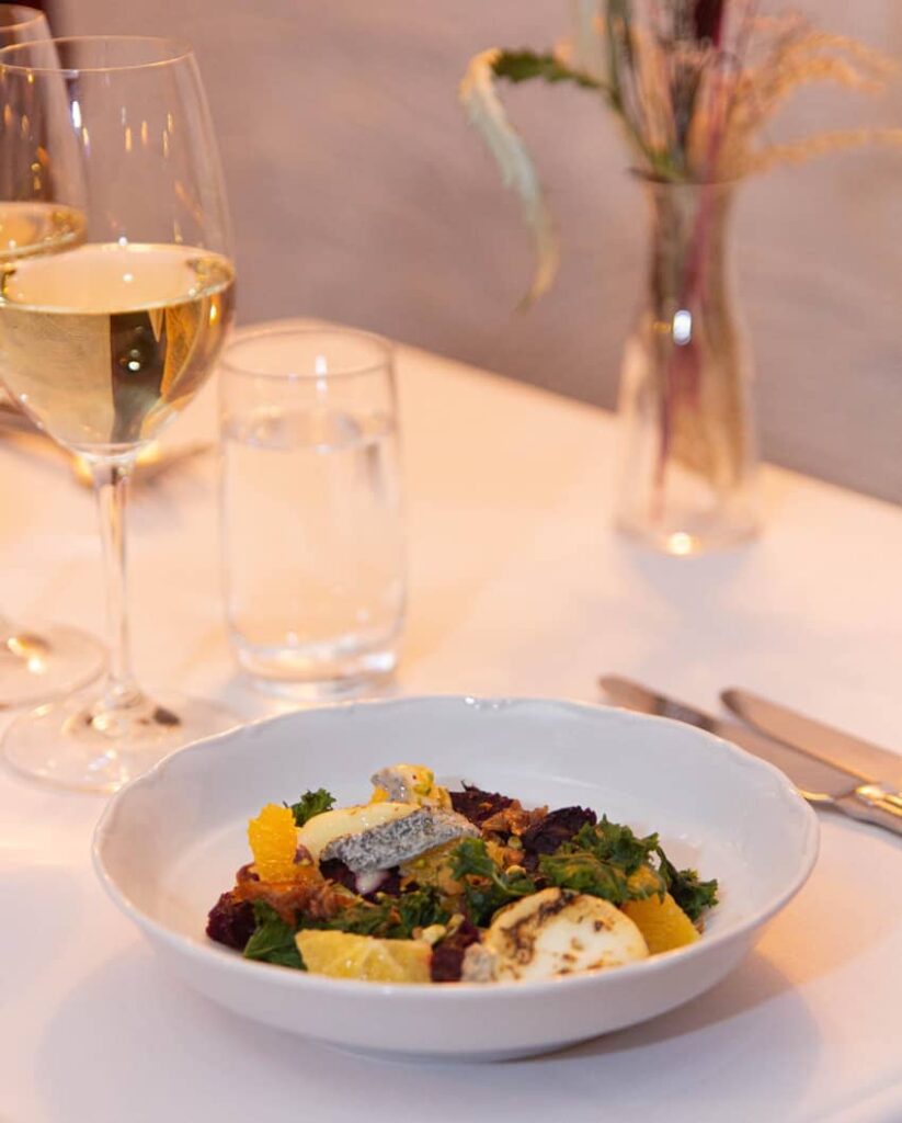 Brasserie Le Rouge Stockholm; Inspired by Moulin Rouge.