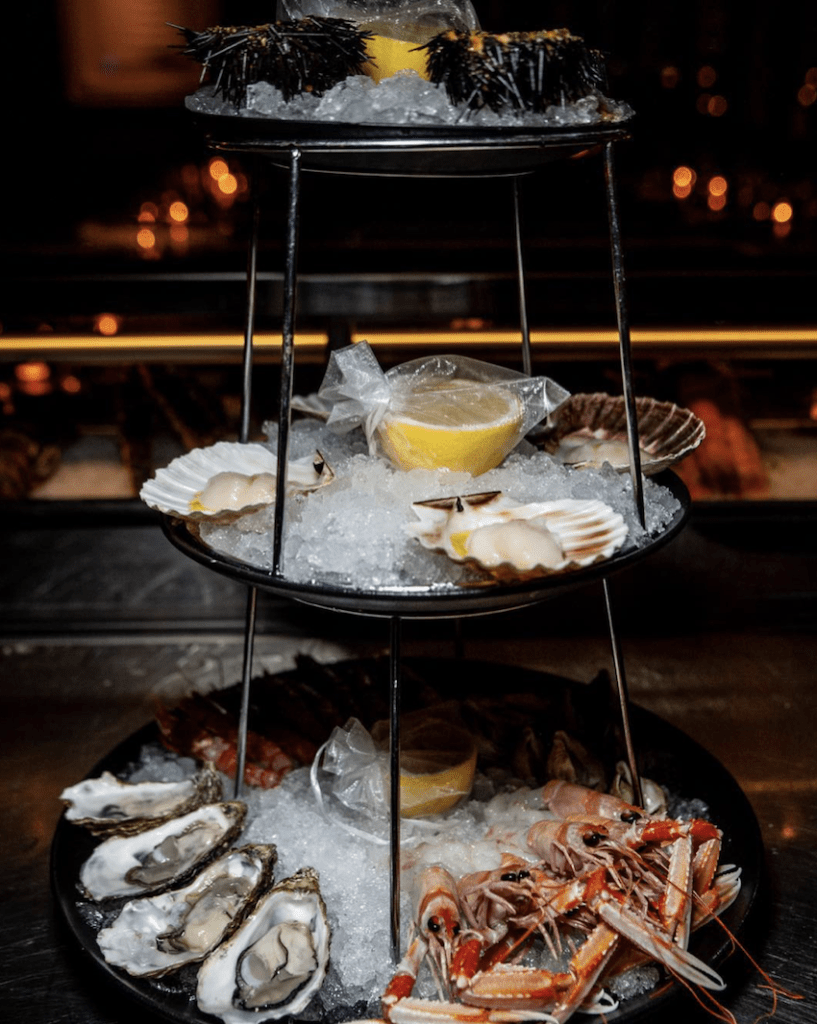 La Bullona: a luxurious restaurant with a delicious seafood menu ...