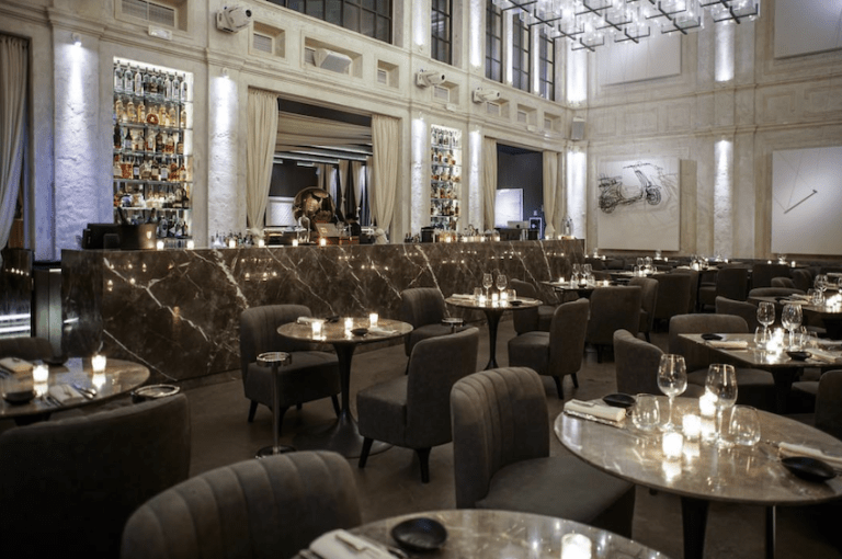 La Bullona: a luxurious restaurant with a delicious seafood menu ...