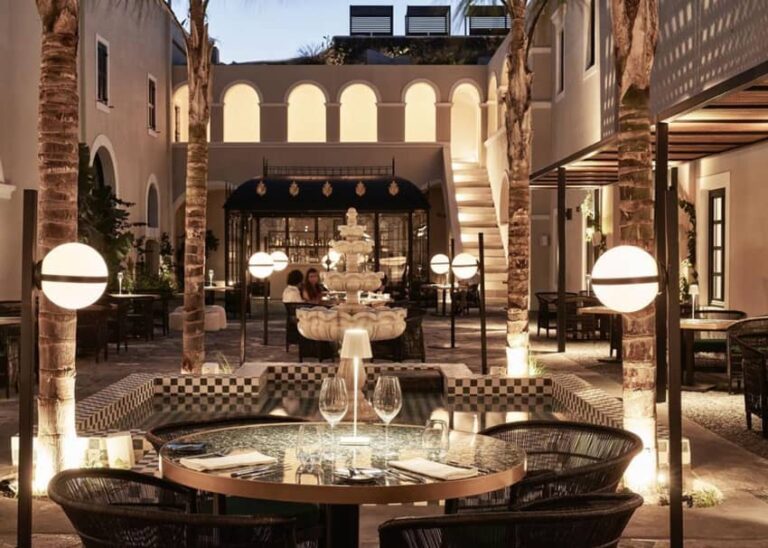 Selene Santorini- Eat Stylish with Style - Style My Trip